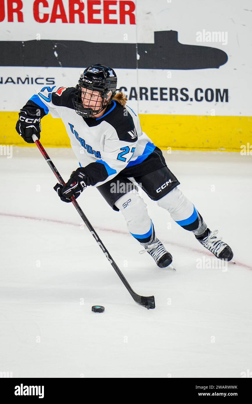 Bridgeport, CT, USA. 5th Jan, 2024. Toronto forward Emma Maltais (27 ...