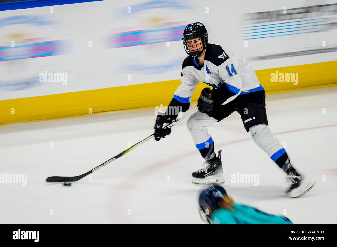 Bridgeport, CT, USA. 5th Jan, 2024. Toronto defender Renata Fast (14 ...