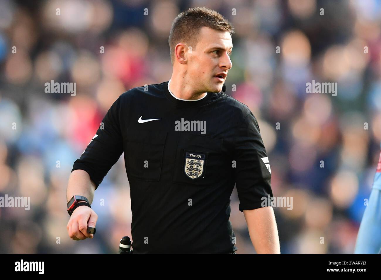 Coventry on Saturday 6th January 2024. Referee Josh Smith (Match ...