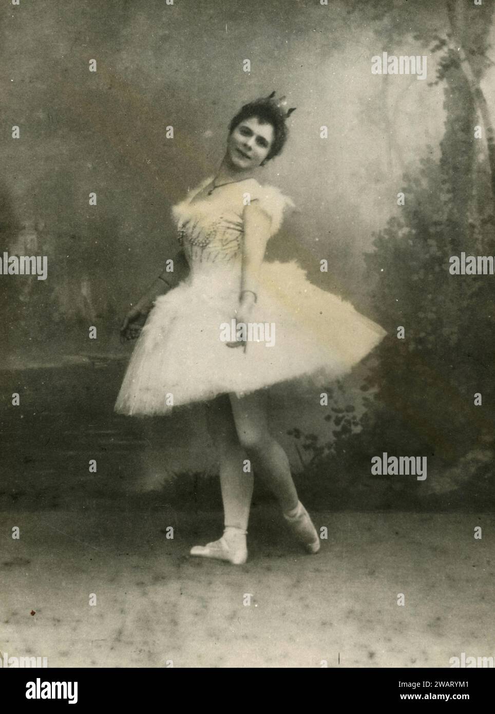 Italian ballet dancer and choreographer Pierina Legnani in Swan lake ...