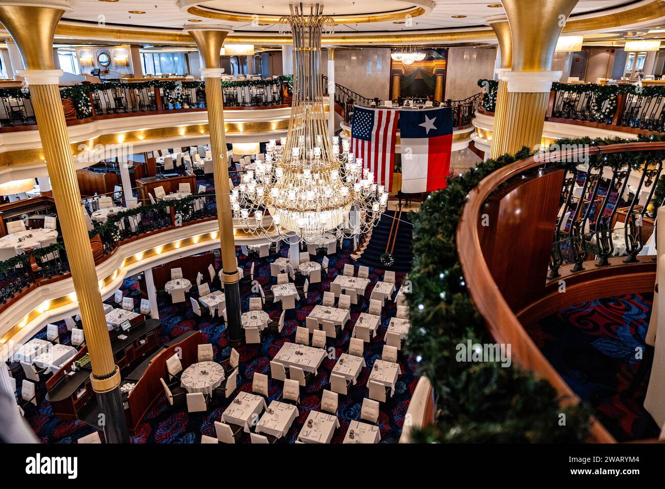 Cruise ship atrium hi-res stock photography and images - Alamy