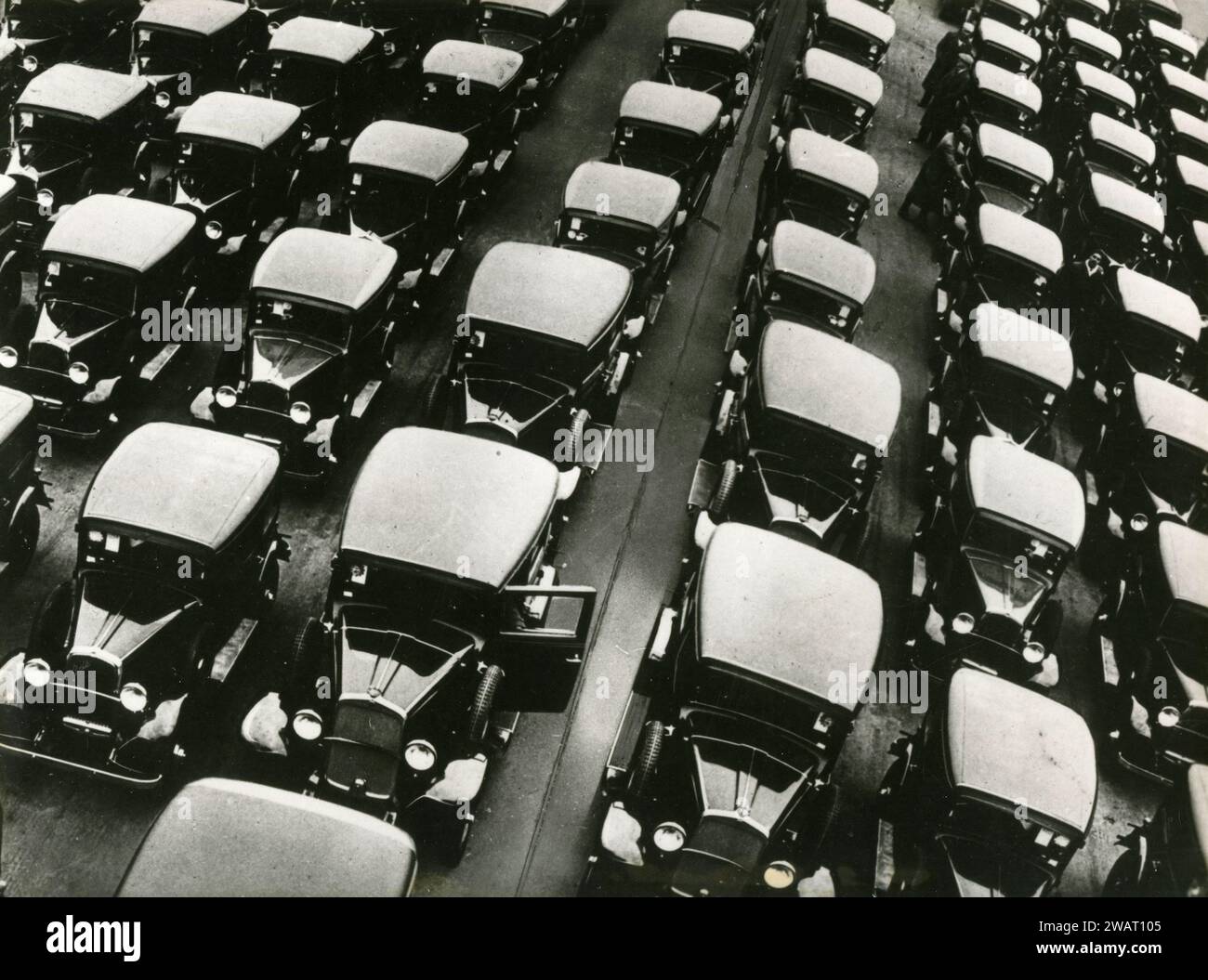 Automobile factory 1930's hi-res stock photography and images - Alamy