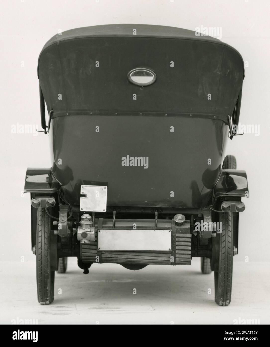 Rear view of FIAT Zero car, Italy 1912 Stock Photo - Alamy