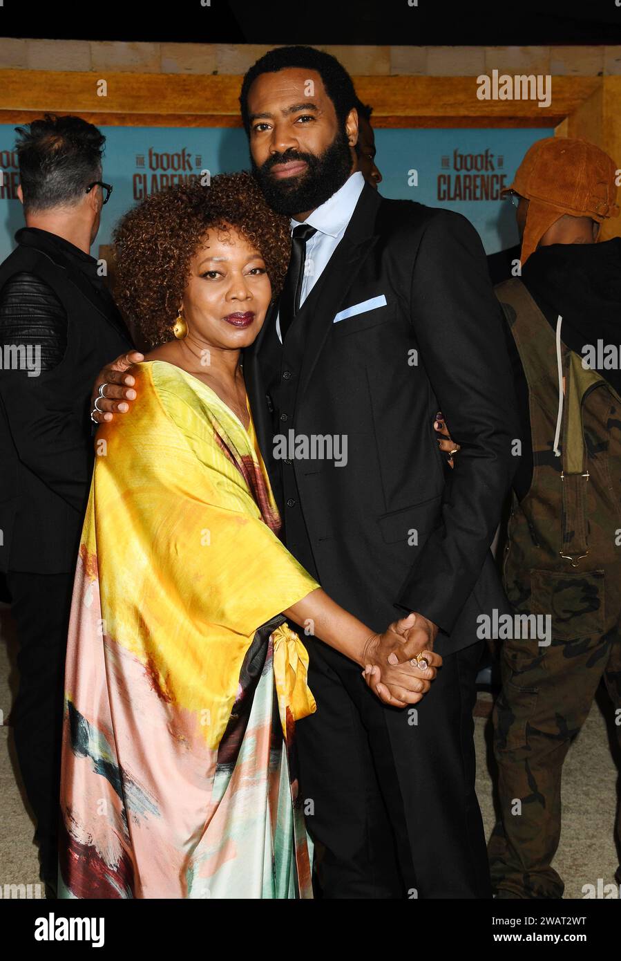 LOS ANGELES, CALIFORNIA - JANUARY 05: (L-R) Alfre Woodard and Nicholas ...