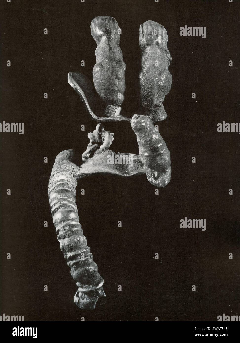 Ancient Greco-Roman jewelry: Electrum fibula from Cuma, Italy 1950s ...