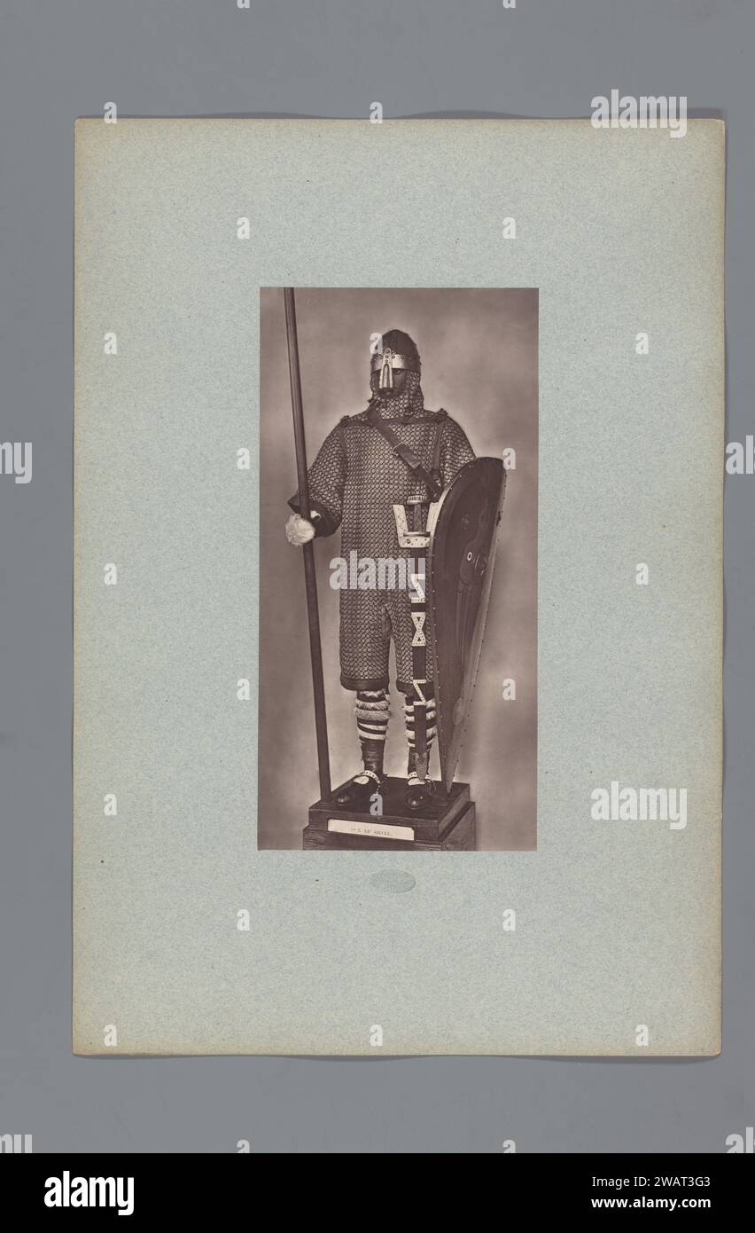 11th century shield hi-res stock photography and images - Alamy