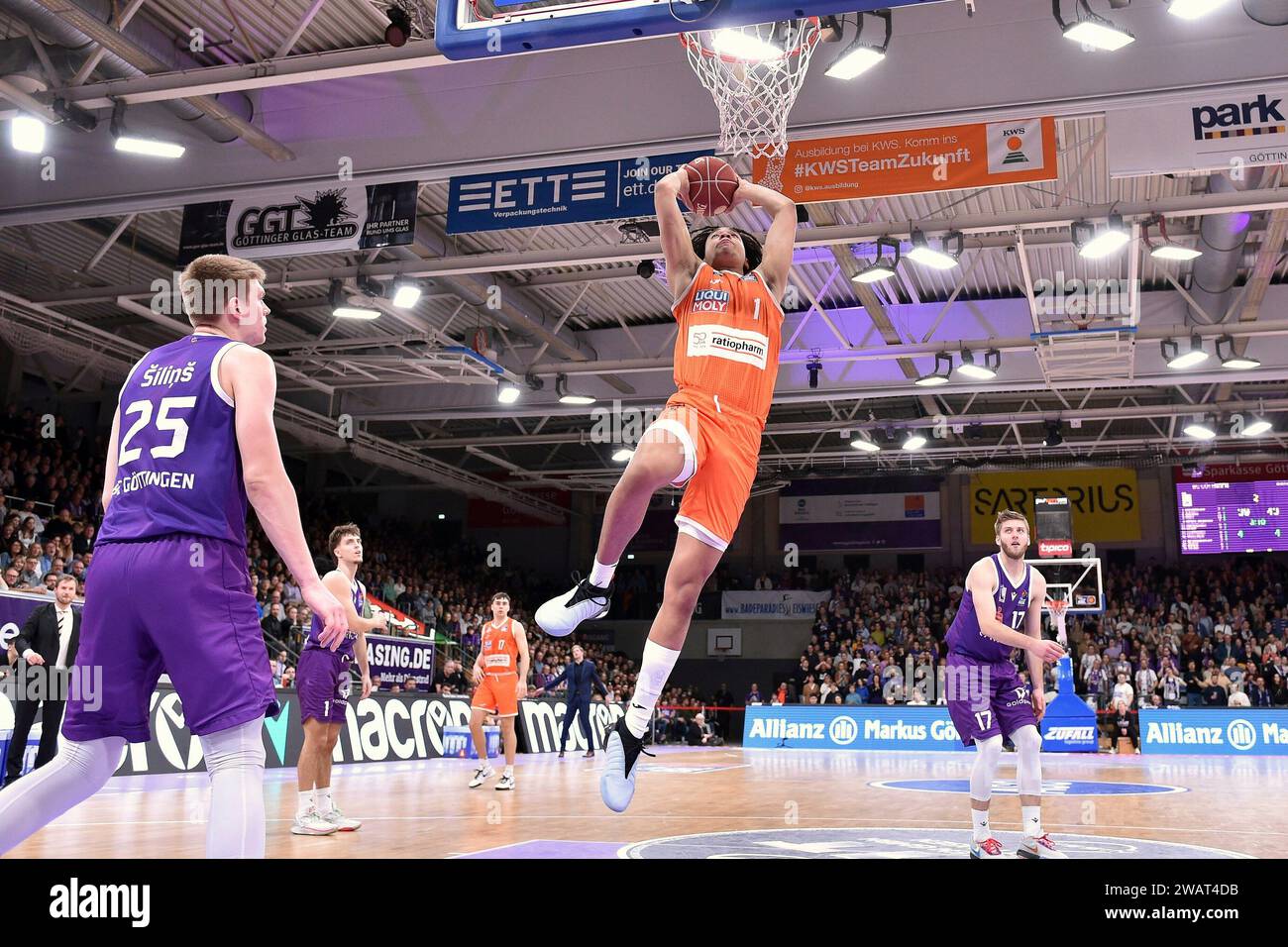 Goettingen, Deutschland. 06th Jan, 2024. Korbelger von Pacome Dadiet ...