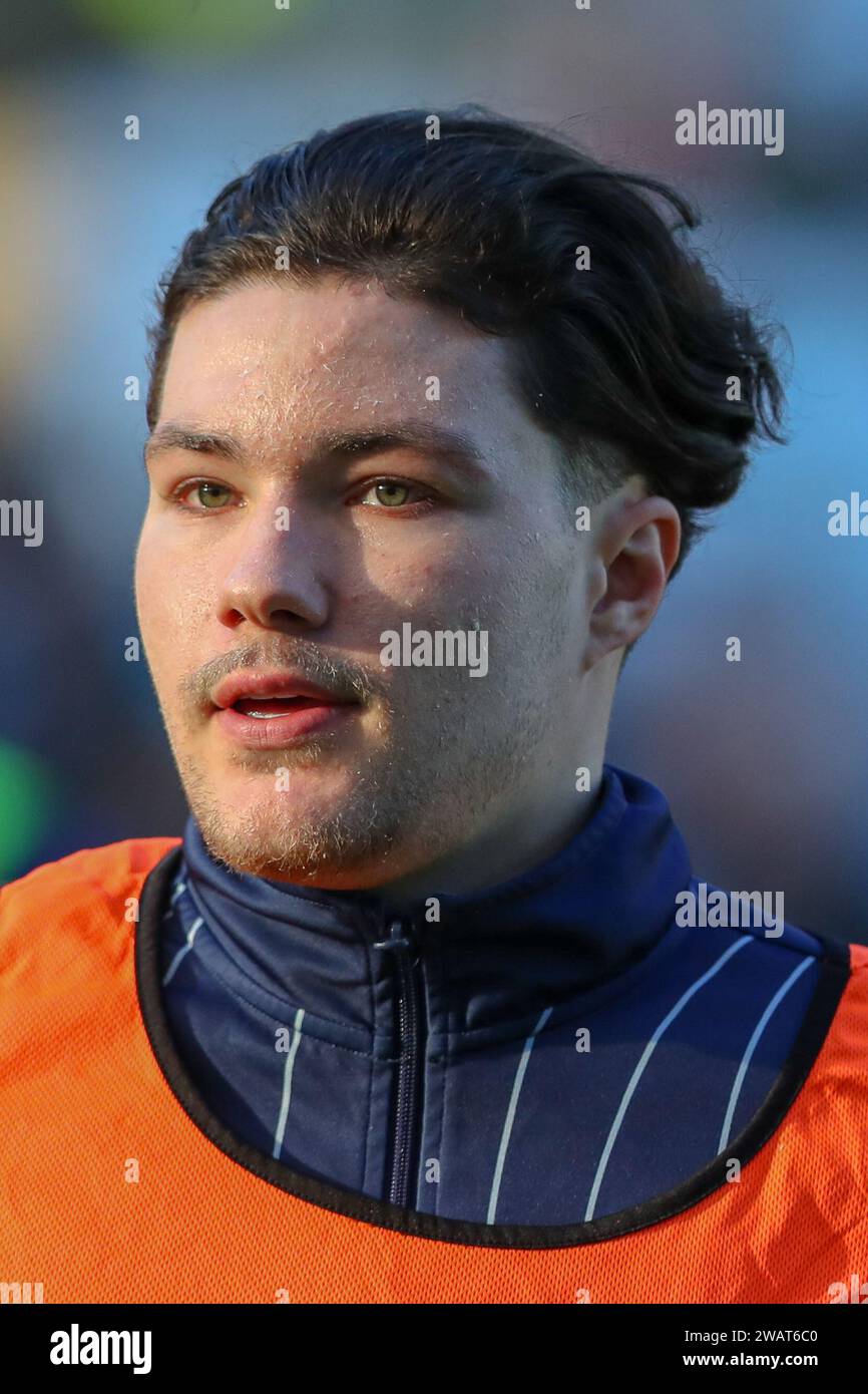 Callum O'Hare #10 of Coventry City warming up during the Emirates FA ...