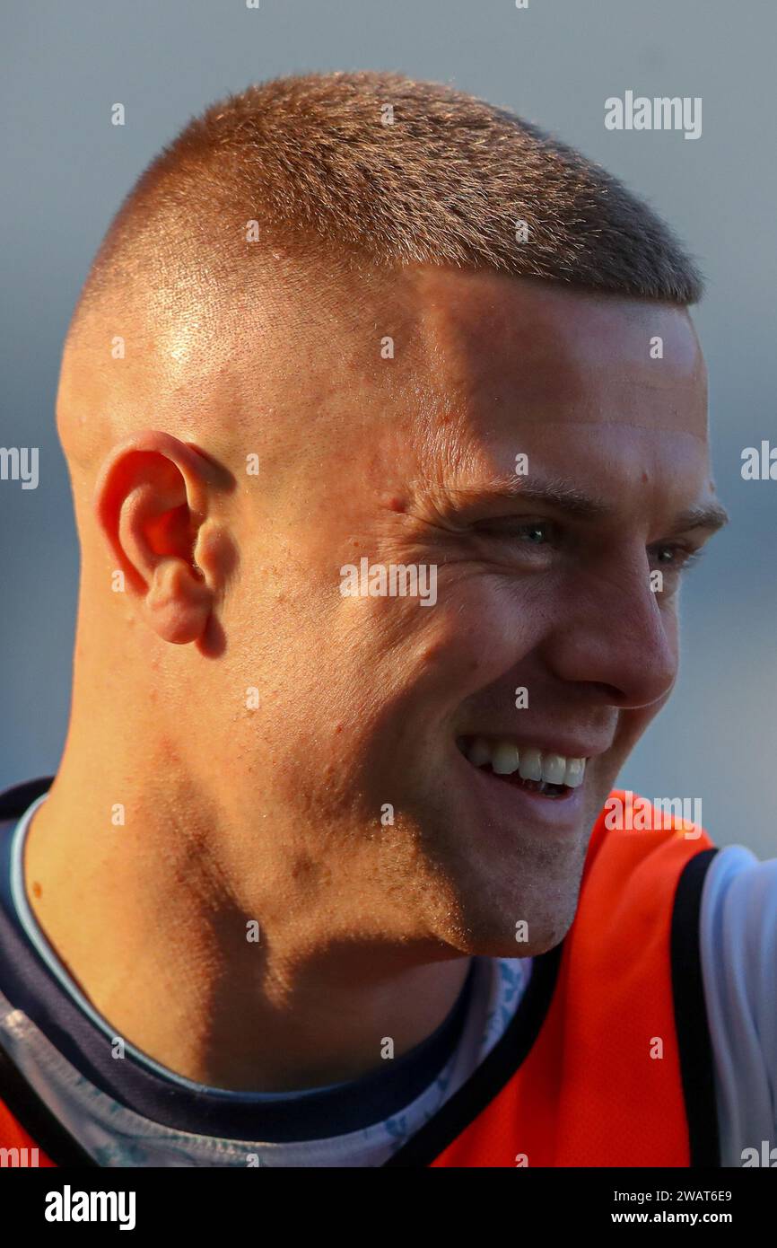 Jake Bidwell #21 of Coventry City warming up during the Emirates FA Cup ...