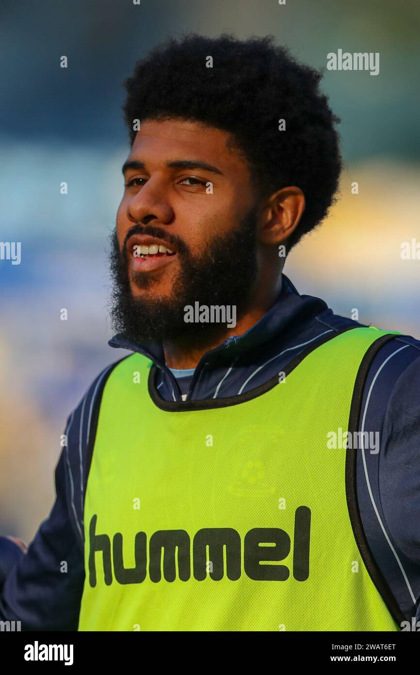 Ellis Simms #9 of Coventry City warming up during the Emirates FA Cup ...