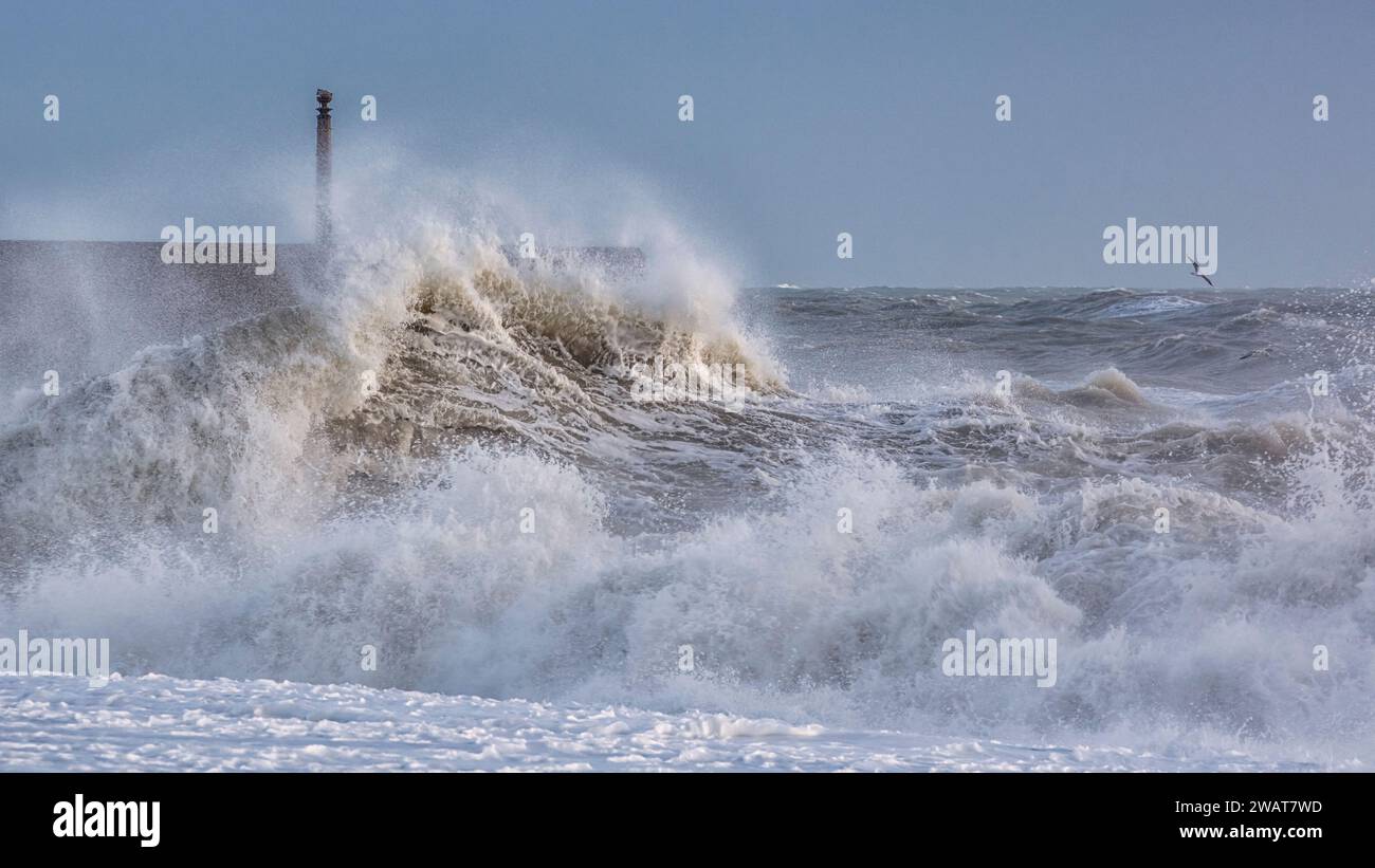 Stormy winter sea high hi-res stock photography and images - Alamy
