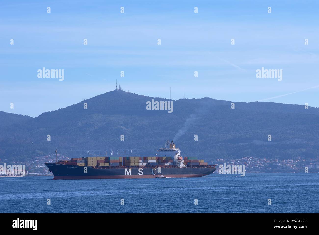 The large containers leave the port of Vigo daily loaded with many ...