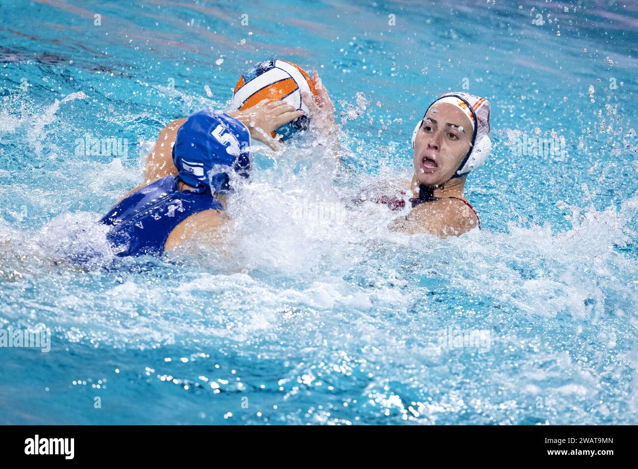 EINDHOVEN - Beartiz Ortiz of the Spanish water polo team (f) in action ...