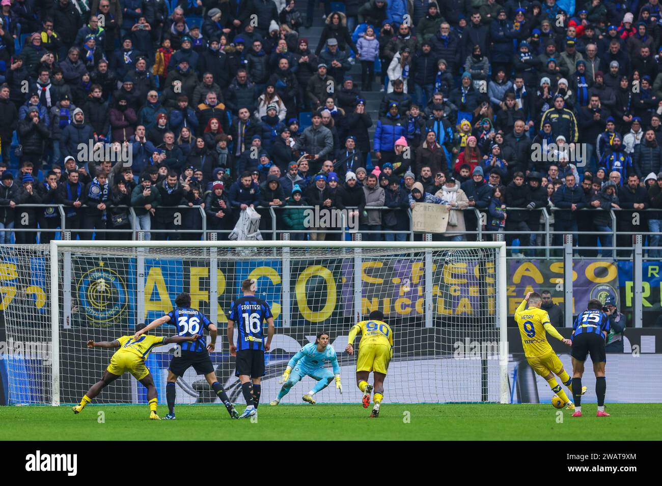 Milan, Italy. 06th Jan, 2024. Thomas Henry of Hellas Verona FC kickis ...
