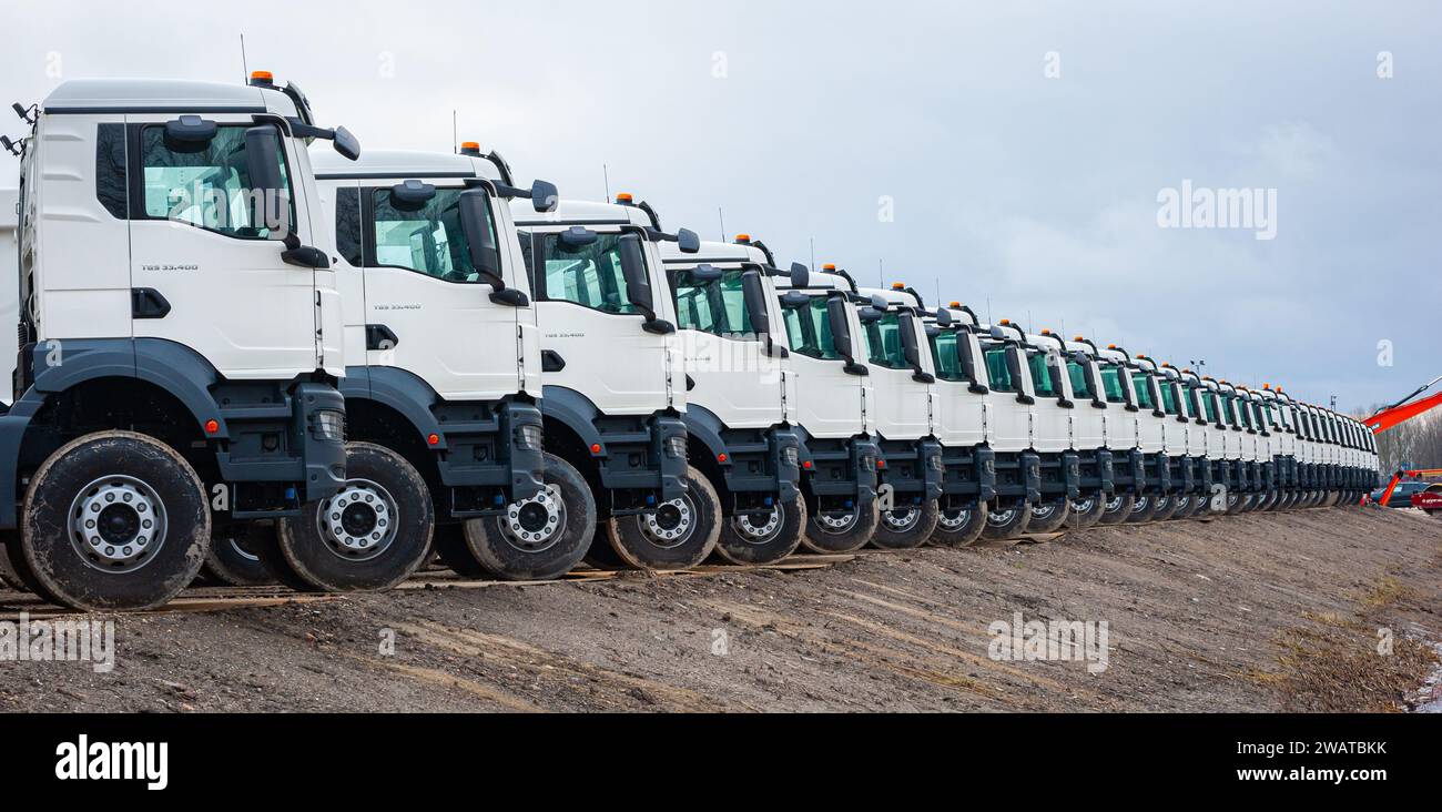 White trucks hi-res stock photography and images - Alamy