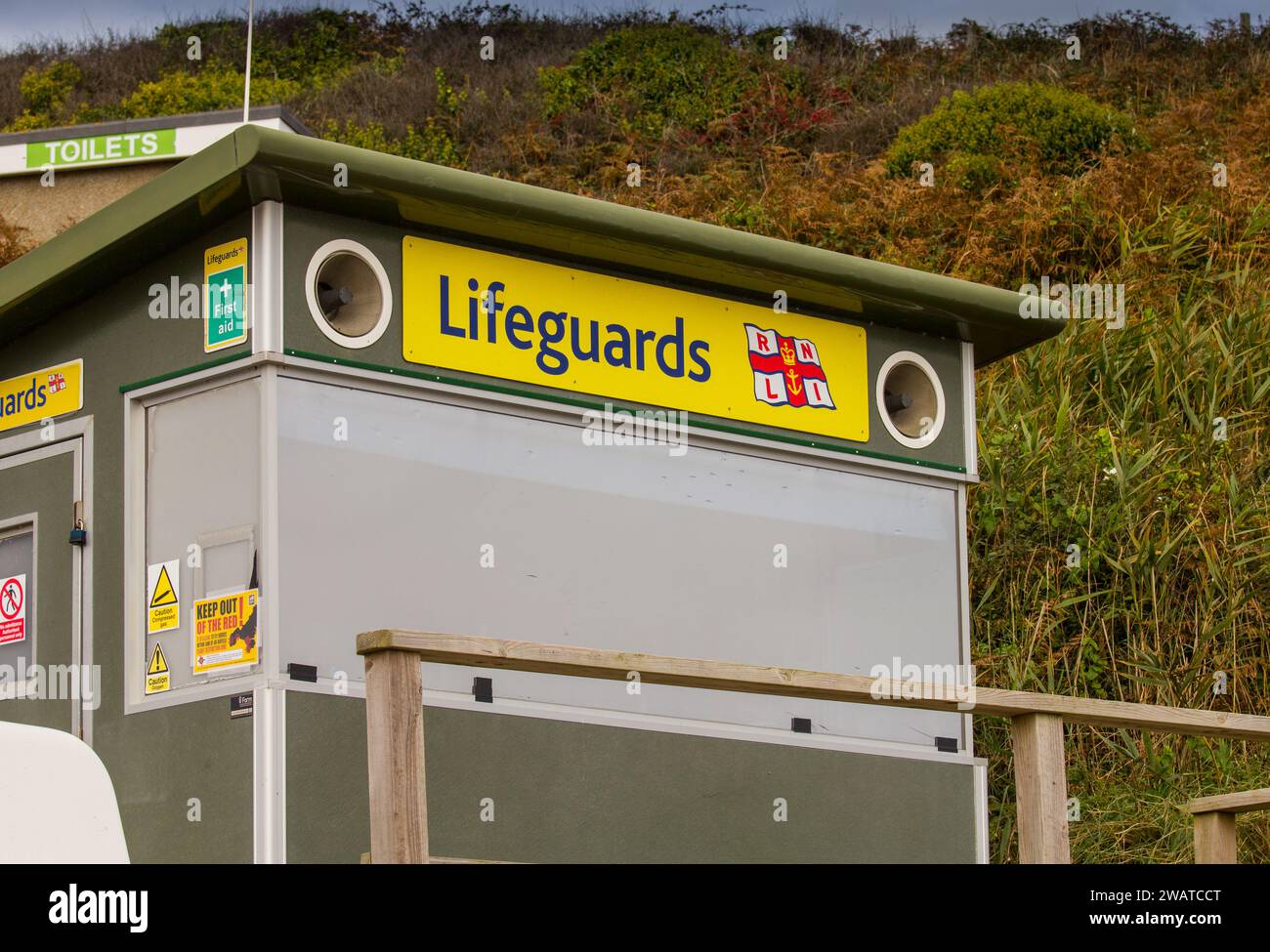 RNLI lifeguard hut at Kennack Sands on the Lizard Peninsula, Cornwall ...