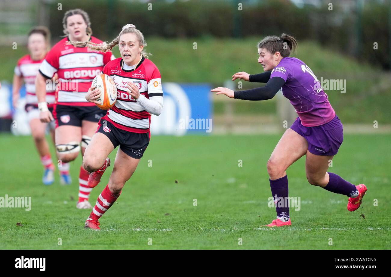 Gloucester,UK, 06 Jan 2024 Hannah Jones (Glouceter) (L) in action ...