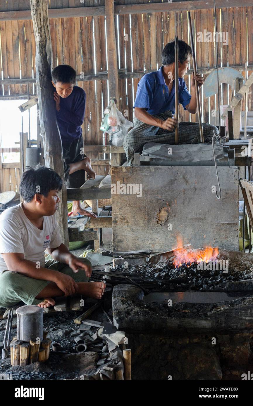 Tools in a blacksmiths workshop hi-res stock photography and images - Alamy
