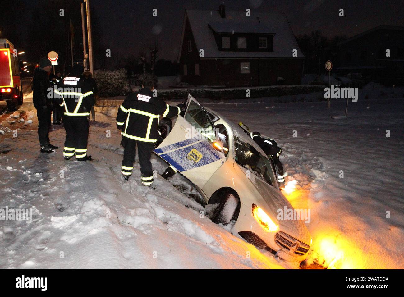 über fahrer hi-res stock photography and images - Alamy