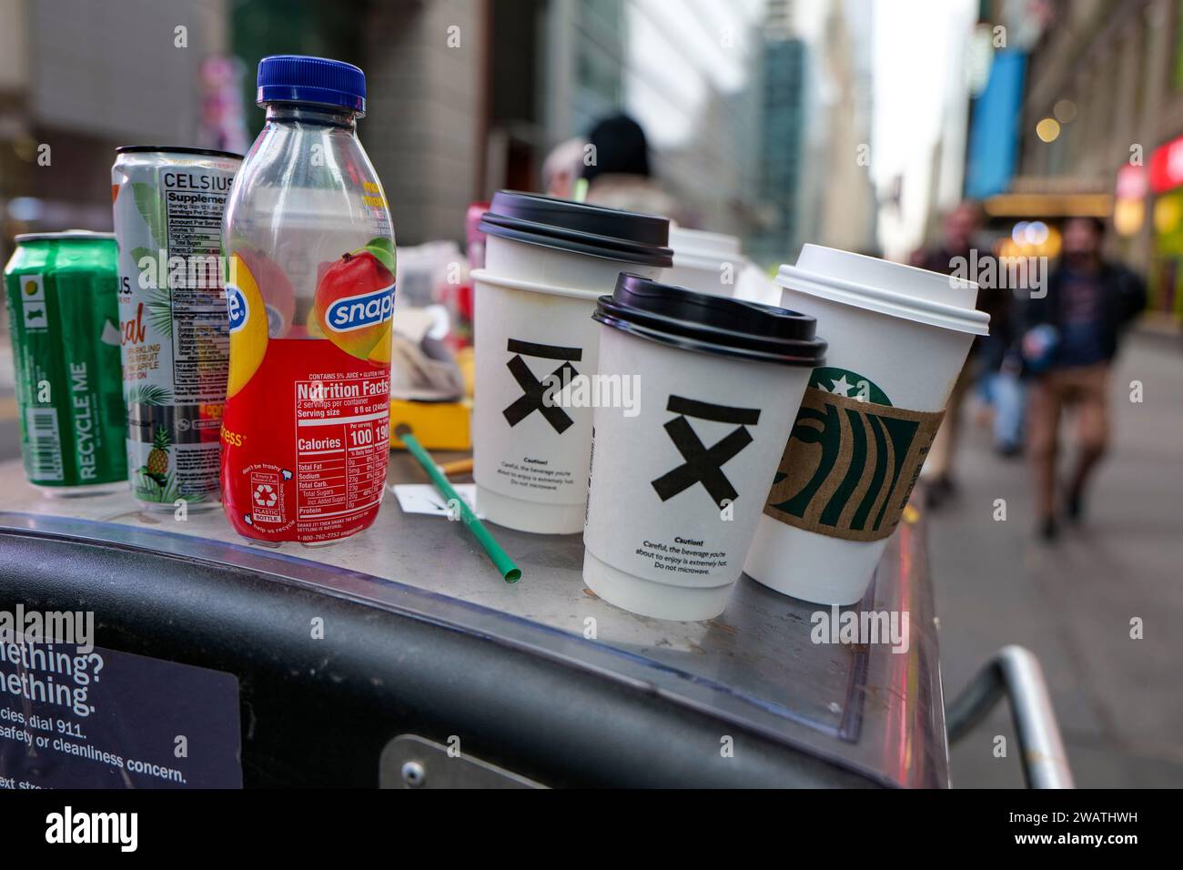 New York, New York, USA. 6th Jan, 2024. Overflowing garbage containers ...