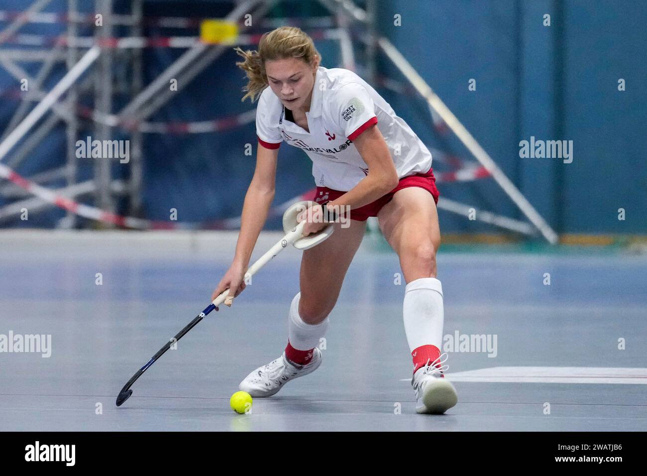Mannheim, Deutschland. 06th Jan, 2024. Ines Wanner (TSVMH, 11), am Ball ...