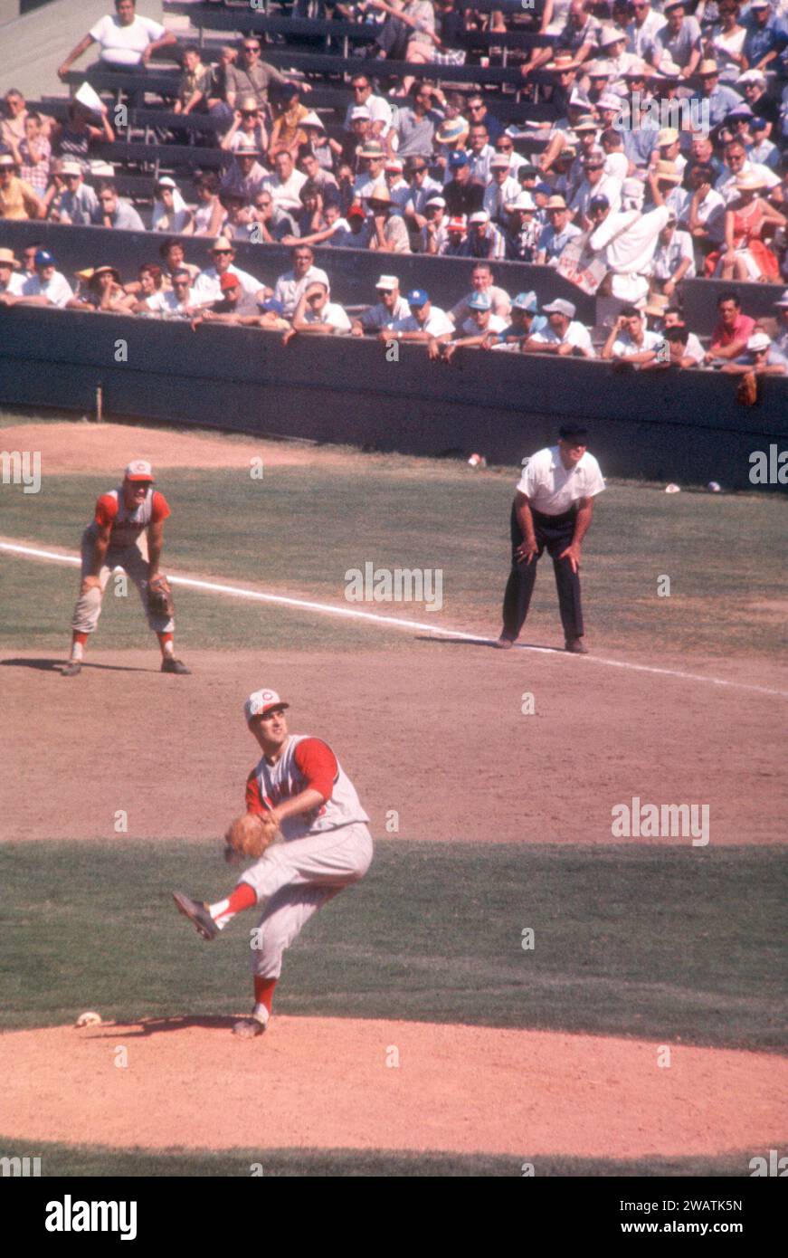 LOS ANGELES, CA - JULY 9: Pitcher Joey Jay #30 of the Cincinnati Reds ...