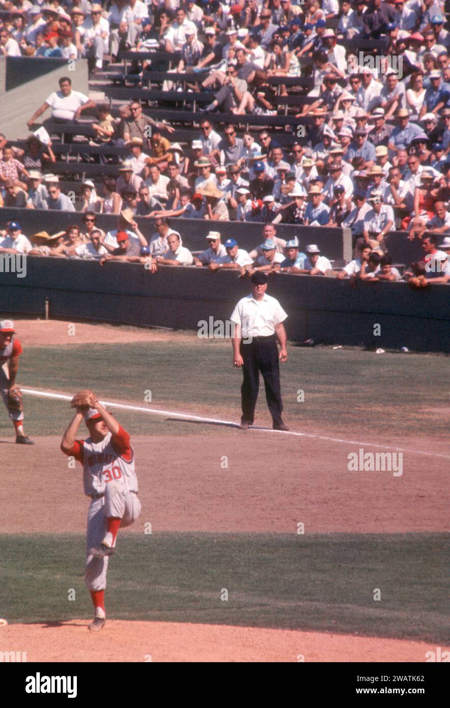 LOS ANGELES, CA - JULY 9: Pitcher Joey Jay #30 of the Cincinnati Reds ...