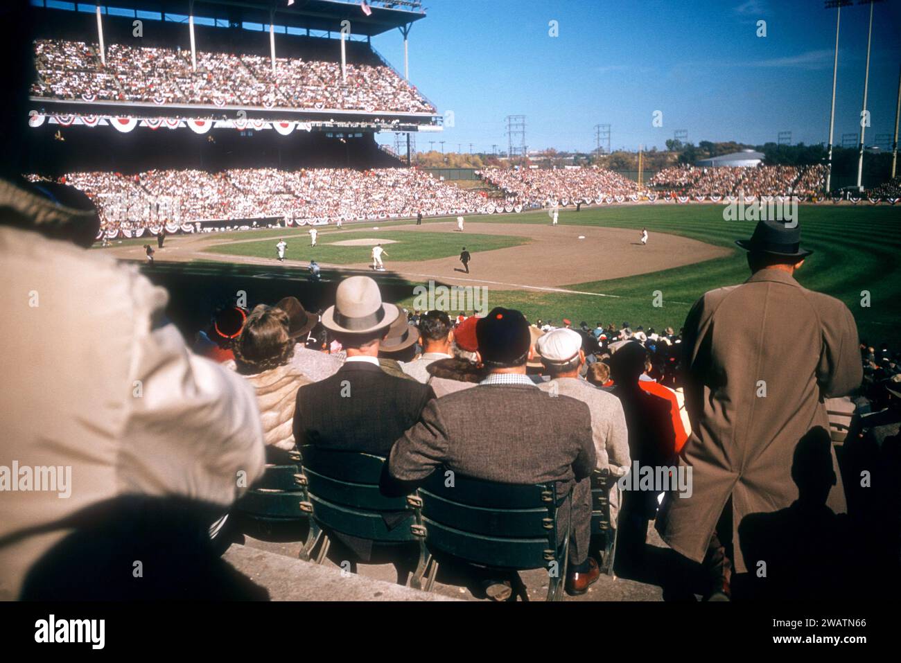 MILWAUKEE, WI - OCTOBER 7: General view of Game 5 of the 1957 World ...