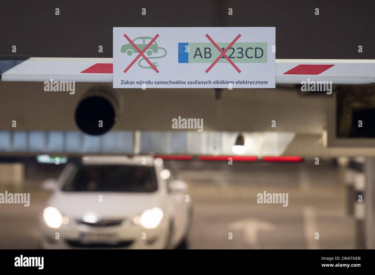 No Eco electric car sign © Wojciech Strozyk / Alamy Stock Photo Stock ...