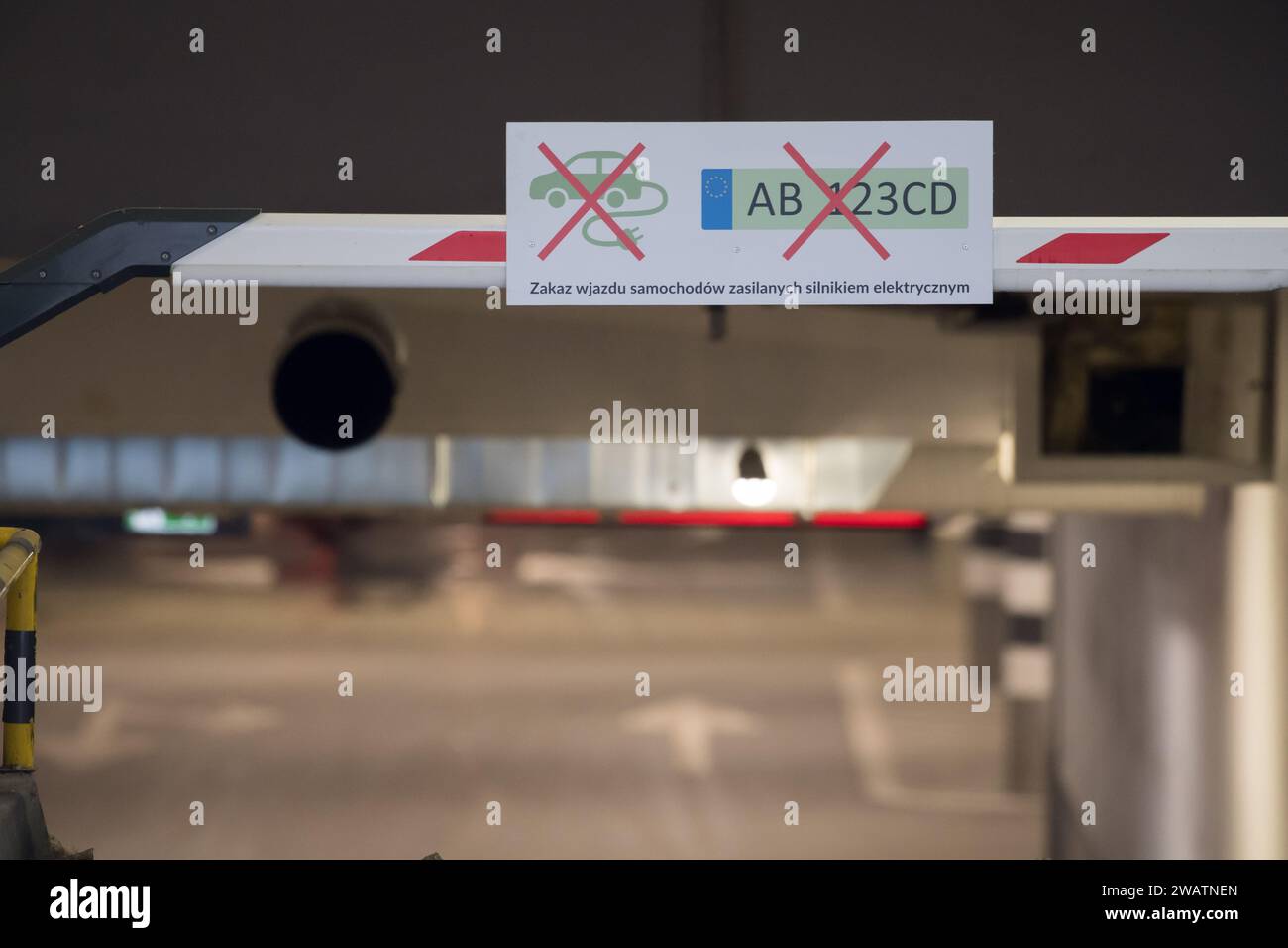 No Eco electric car sign © Wojciech Strozyk / Alamy Stock Photo Stock ...