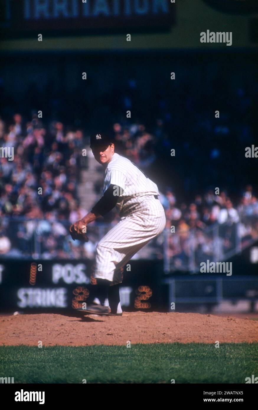 BRONX, NY - MAY 11: Pitcher Bob Turley #19 of the New York Yankees gets ...