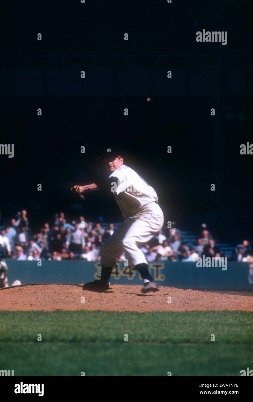 BRONX, NY - MAY 11: Pitcher Bob Turley #19 of the New York Yankees gets ...