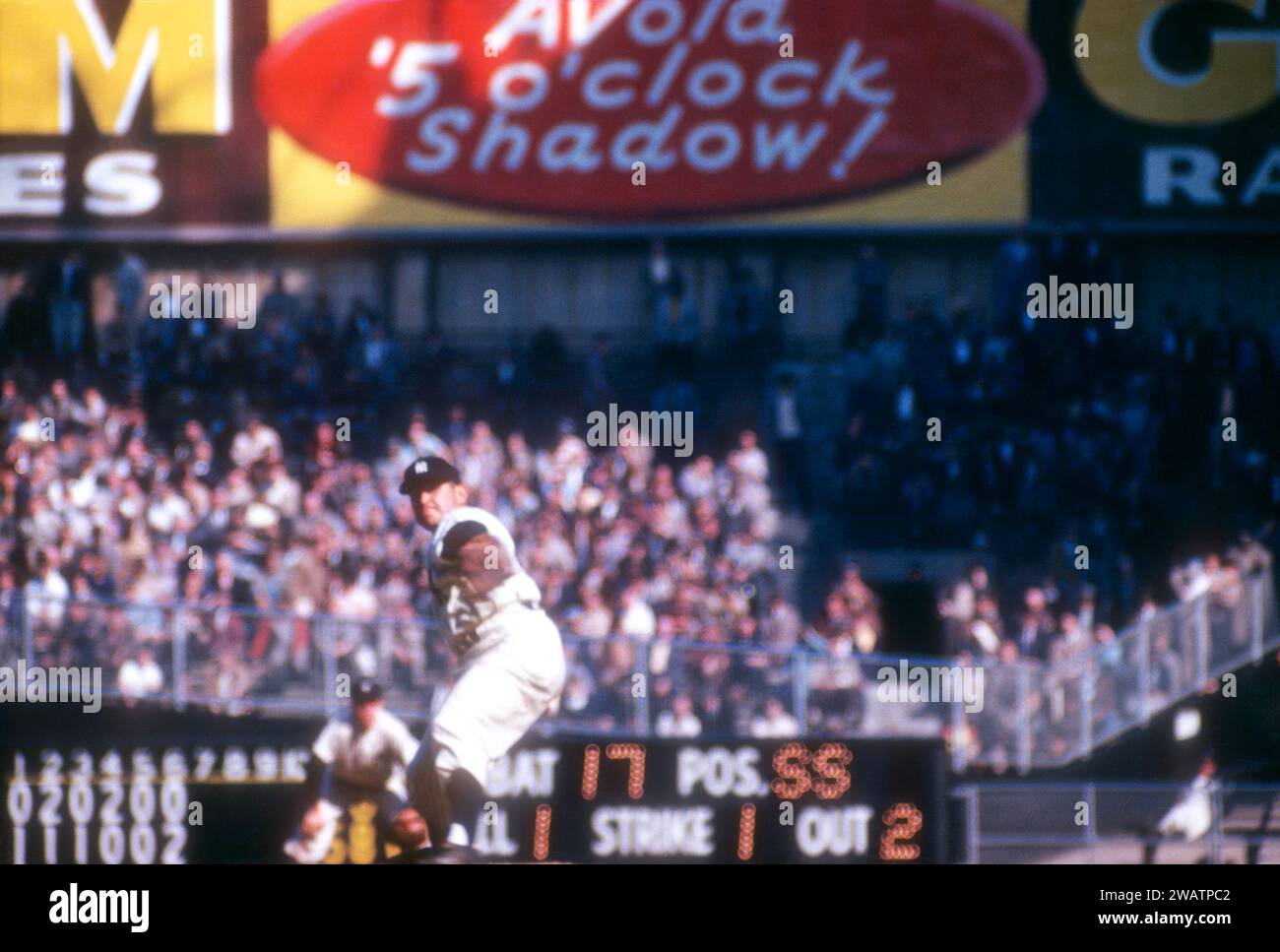 BRONX, NY - APRIL, 1953: Pitcher Allie Reynolds #22 of the New York ...