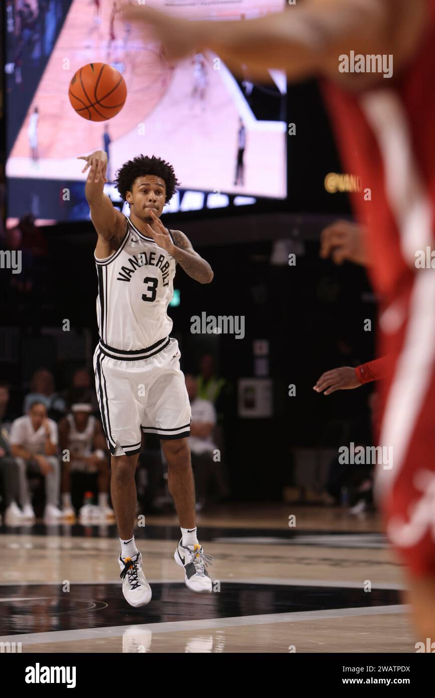 NASHVILLE, TN - JANUARY 06: Vanderbilt Commodores guard Paul Lewis (3 ...