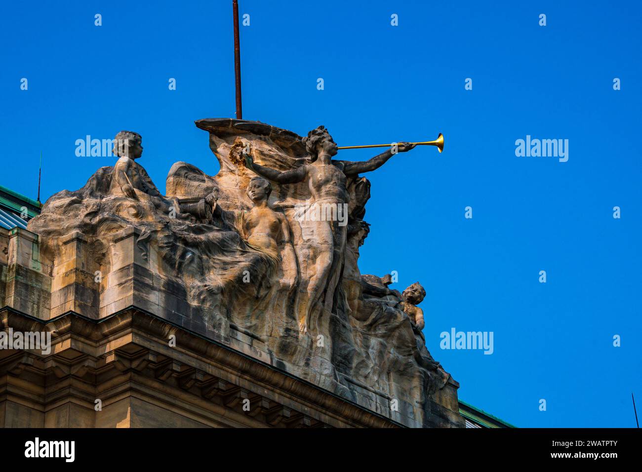 Roof sculptures of the Musée d'Art et d'Histoire - Museum of Art and ...
