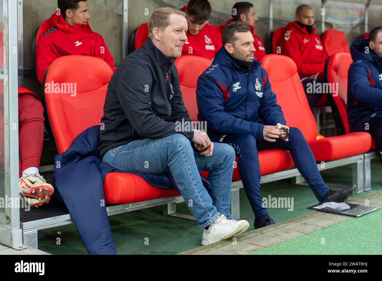 Essen, Deutschland. 06th Jan, 2024. Timo Schultz (1. FC Koeln, Cheftrainer) und Andre Pawlak (1 ...
