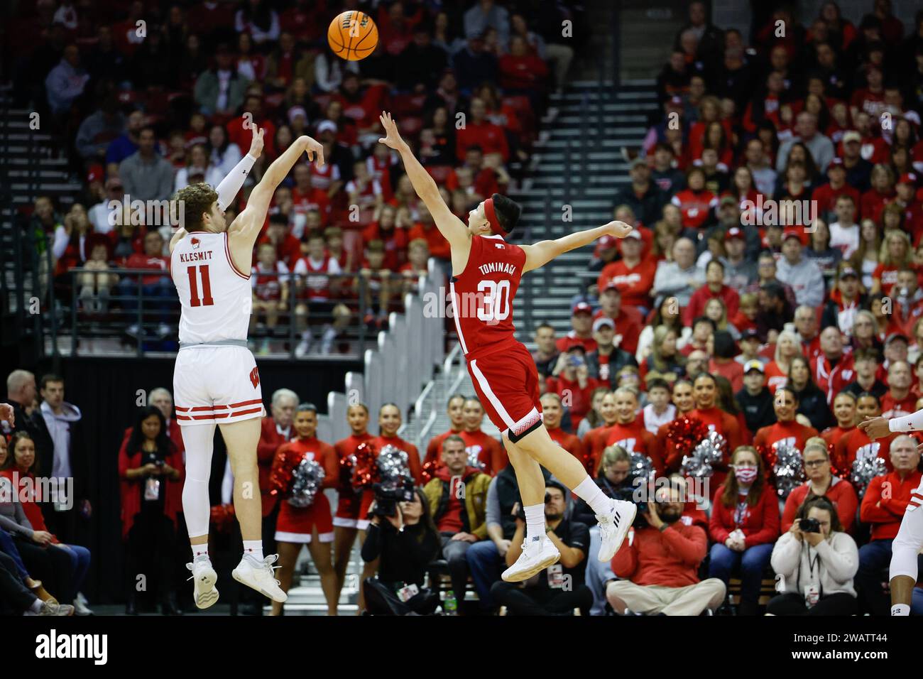 Madison, WI, USA. 6th Jan, 2024. Wisconsin Badgers guard Max Klesmit ...