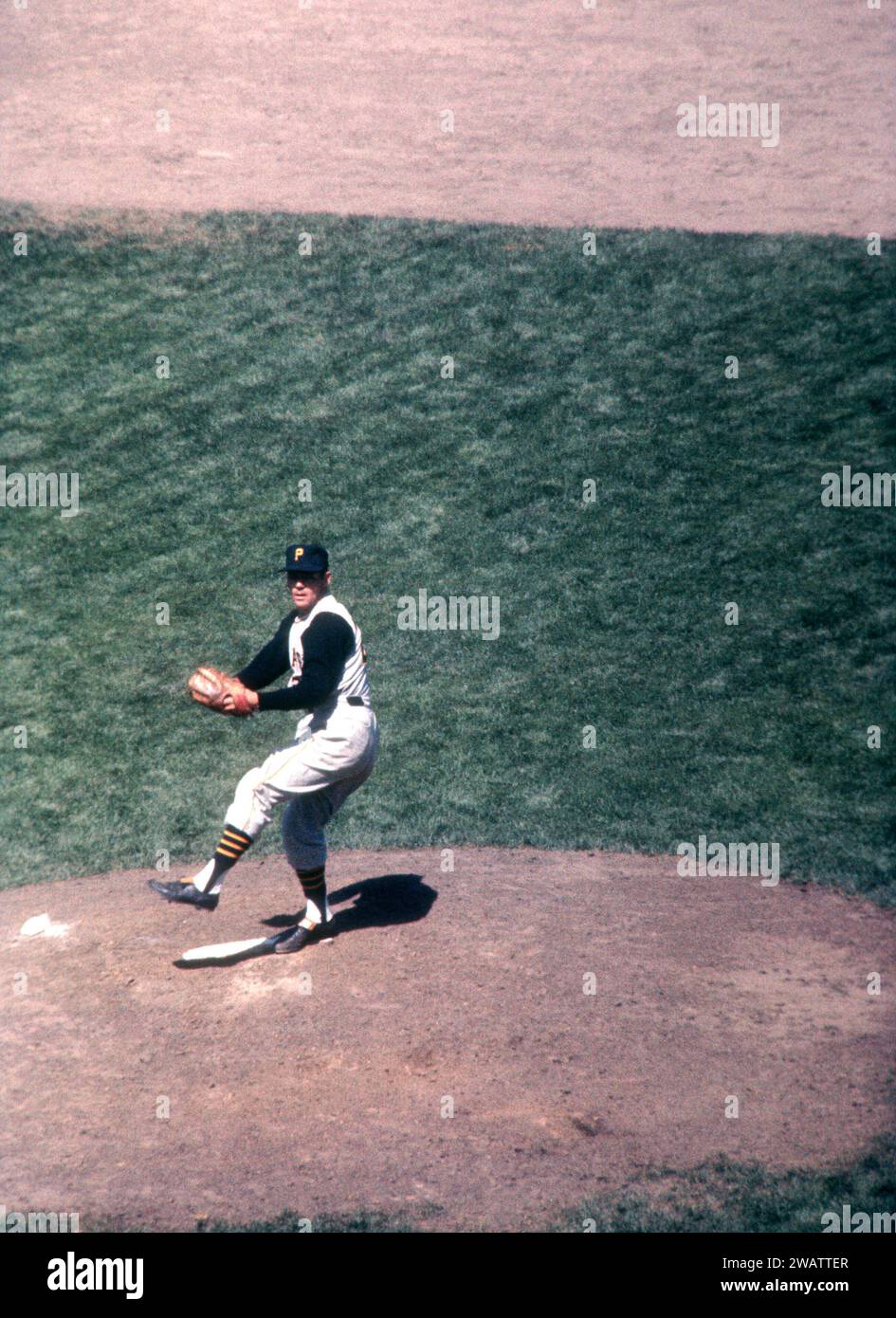 SAN FRANCISCO, CA - MAY 2: Pitcher Roy Face #26 of the Pittsburgh ...
