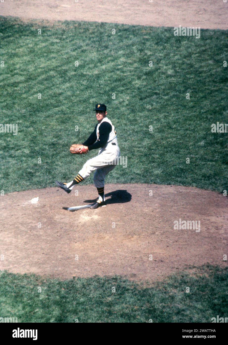 SAN FRANCISCO, CA - MAY 2: Pitcher Roy Face #26 of the Pittsburgh ...