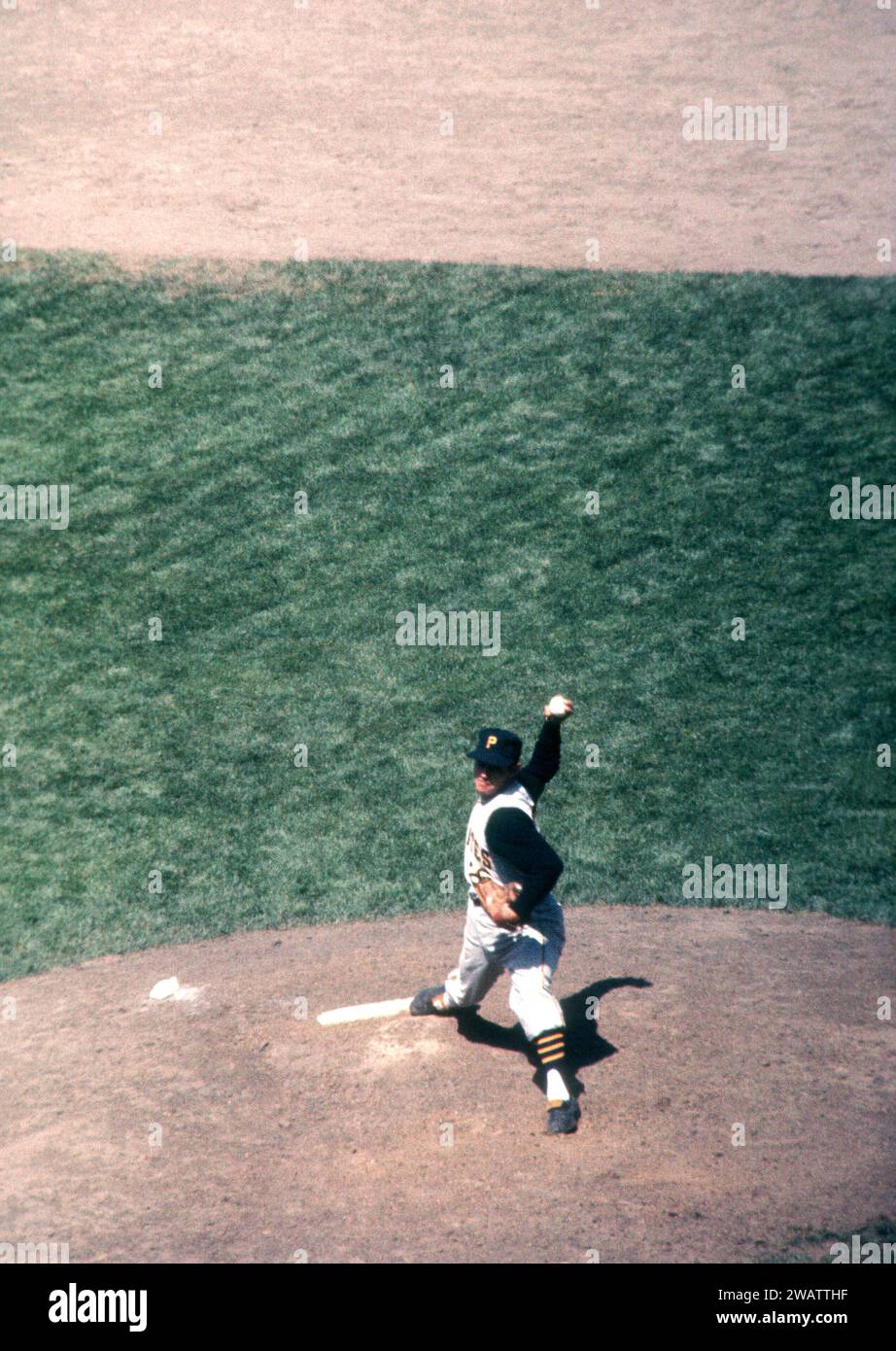 SAN FRANCISCO, CA - MAY 2: Pitcher Roy Face #26 of the Pittsburgh ...
