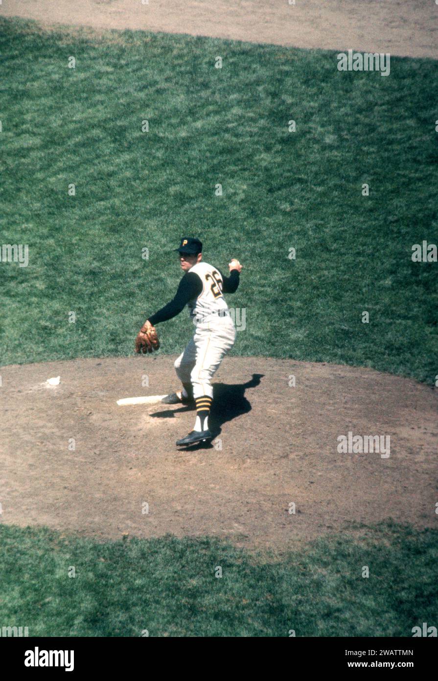 SAN FRANCISCO, CA - MAY 2: Pitcher Roy Face #26 of the Pittsburgh ...