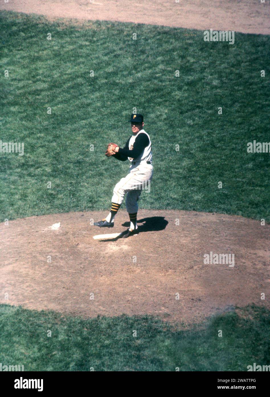 SAN FRANCISCO, CA - MAY 2: Pitcher Roy Face #26 of the Pittsburgh ...