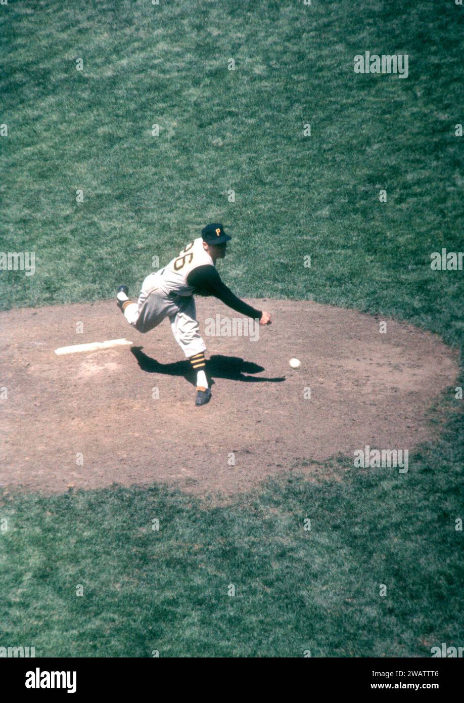 SAN FRANCISCO, CA - MAY 2: Pitcher Roy Face #26 of the Pittsburgh ...