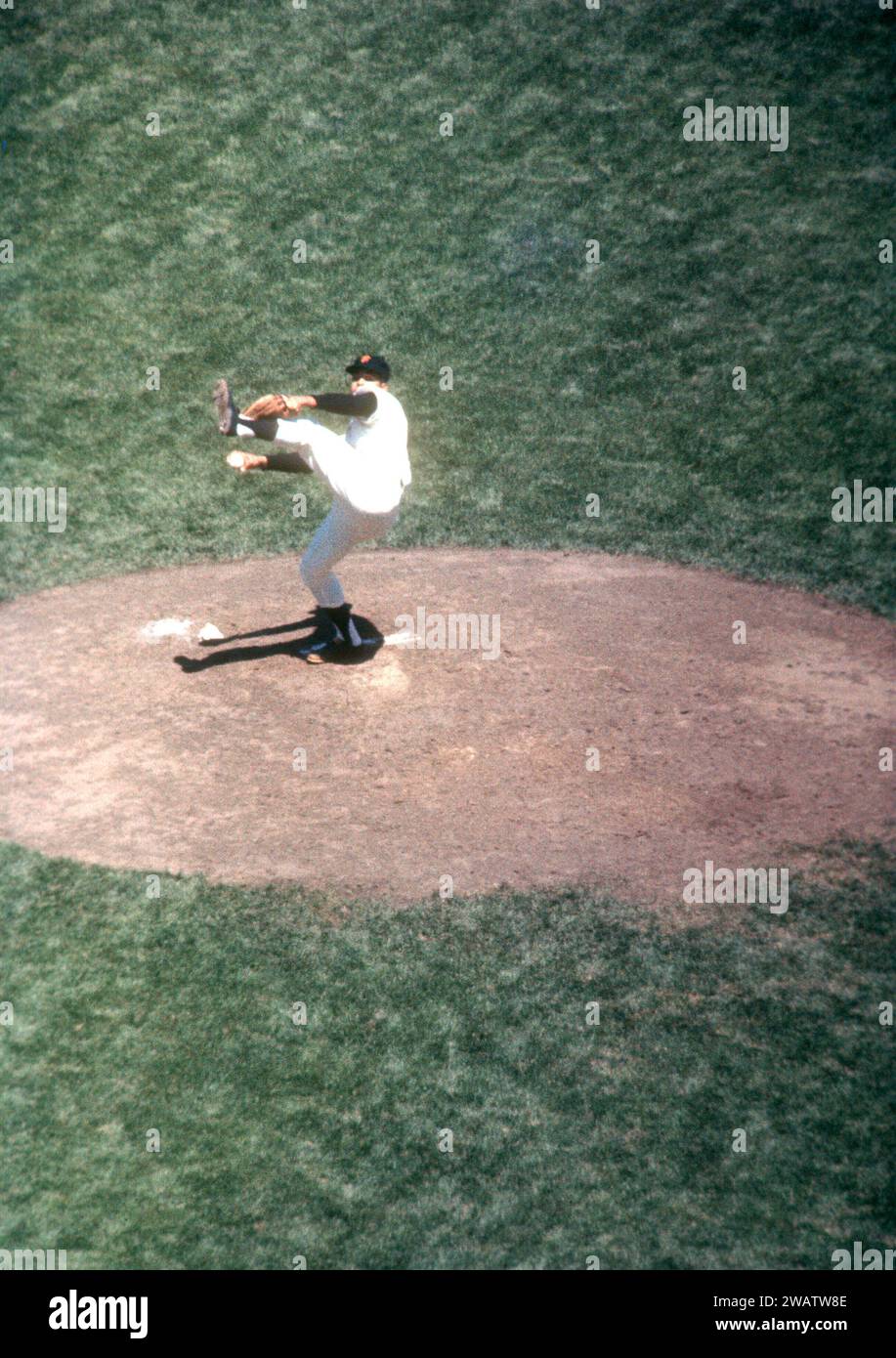 SAN FRANCISCO, CA - MAY 2: Pitcher Juan Marichal #27 of the San ...