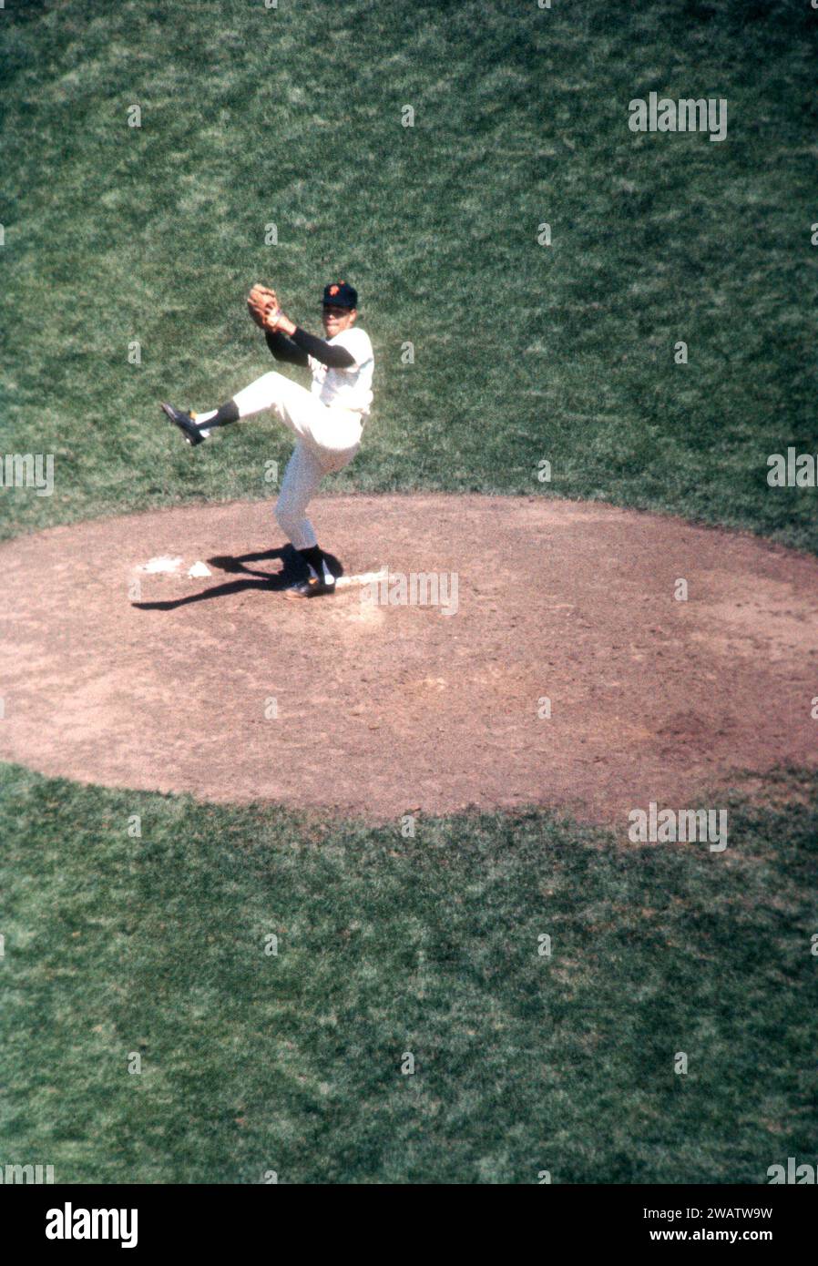 SAN FRANCISCO, CA - MAY 2: Pitcher Juan Marichal #27 of the San ...
