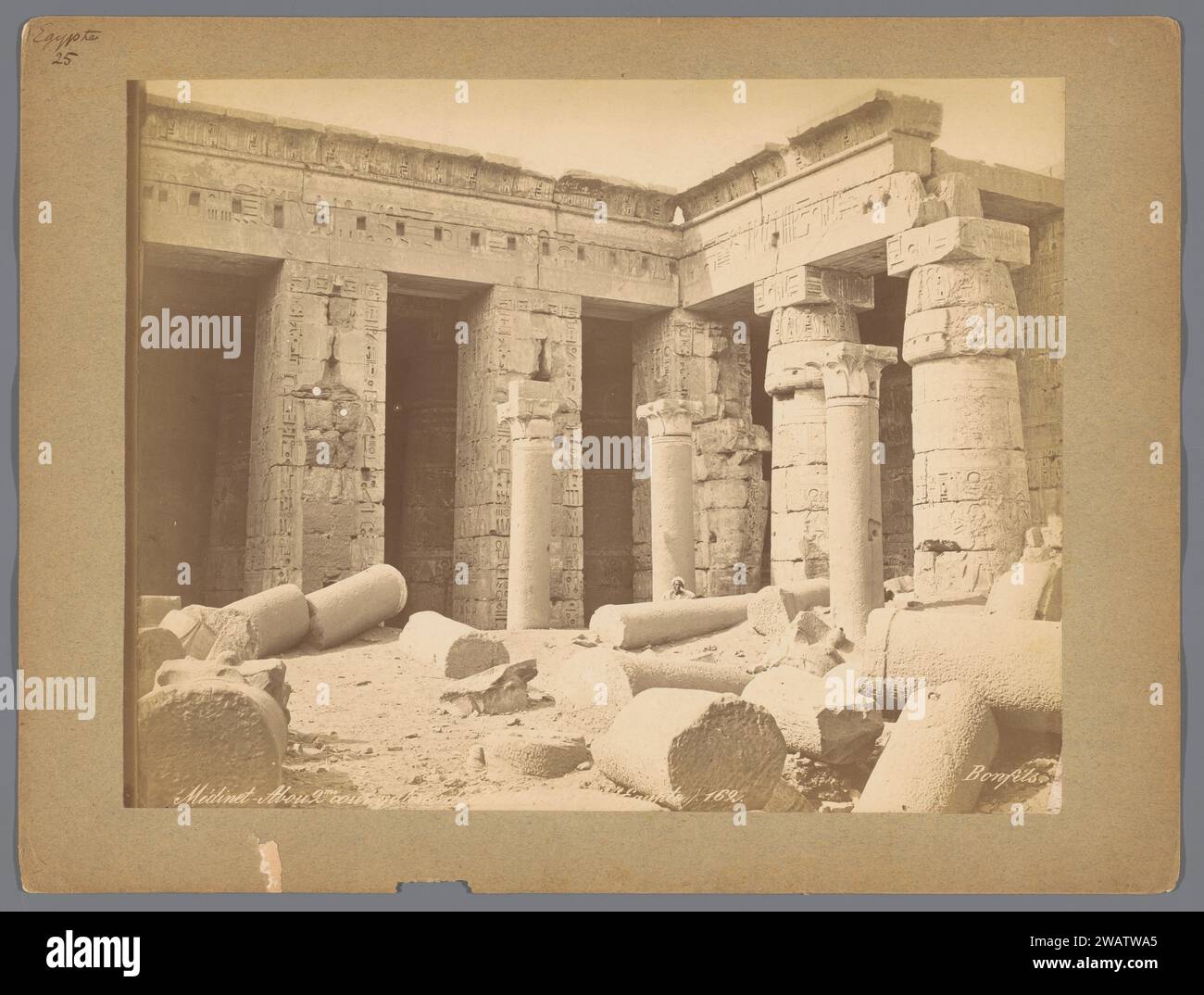 Hieroglyphs of the Temple of Ramses III in Medinet Habou, Maison ...