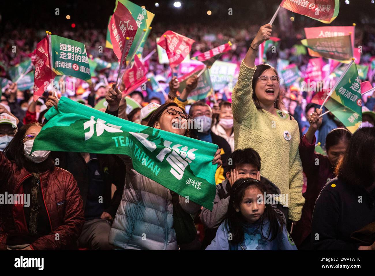 New Taipei, Taiwan. 06th Jan, 2024. Supporters cheered for the ...