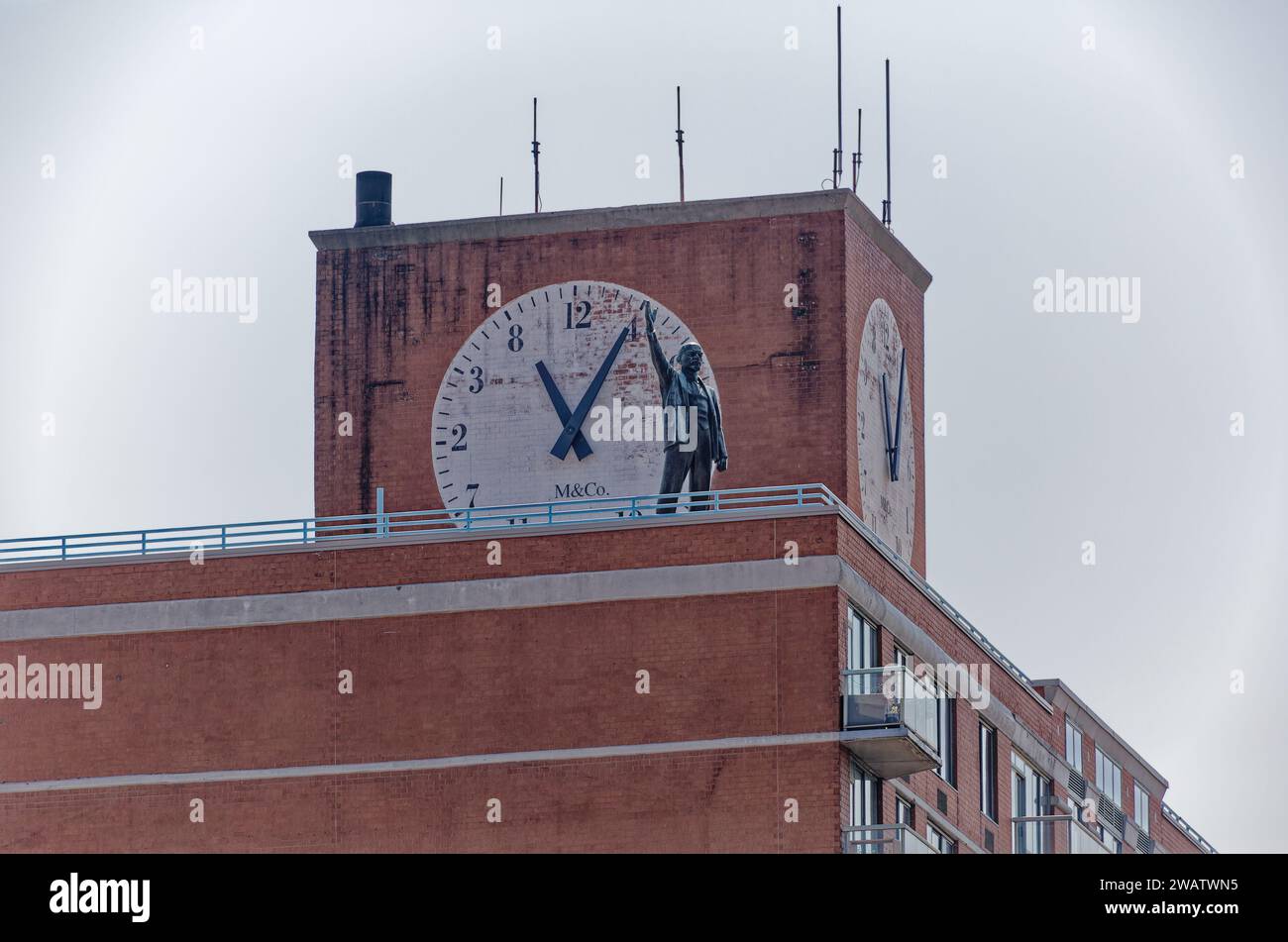 Once-quirky Red Square, with Lenin statue and mis-numbered clock, is ...