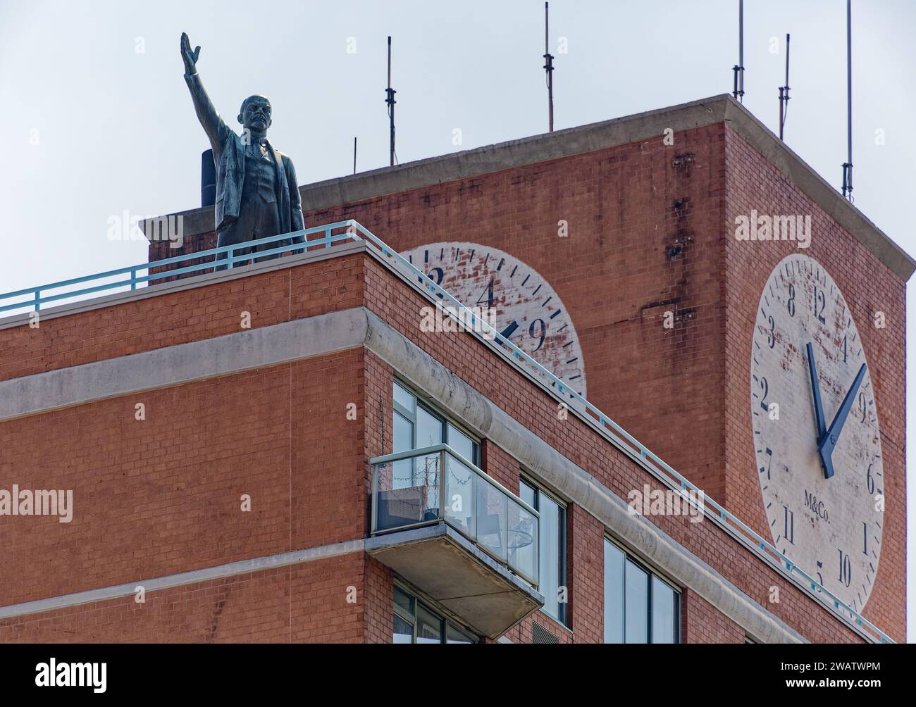 Once-quirky Red Square, with Lenin statue and mis-numbered clock, is ...