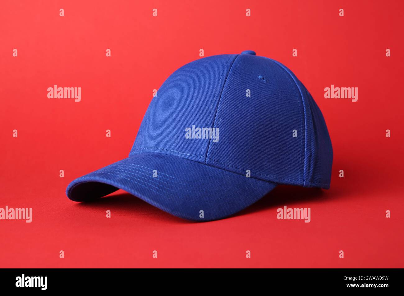 Blue and red baseball cap hi-res stock photography and images - Alamy